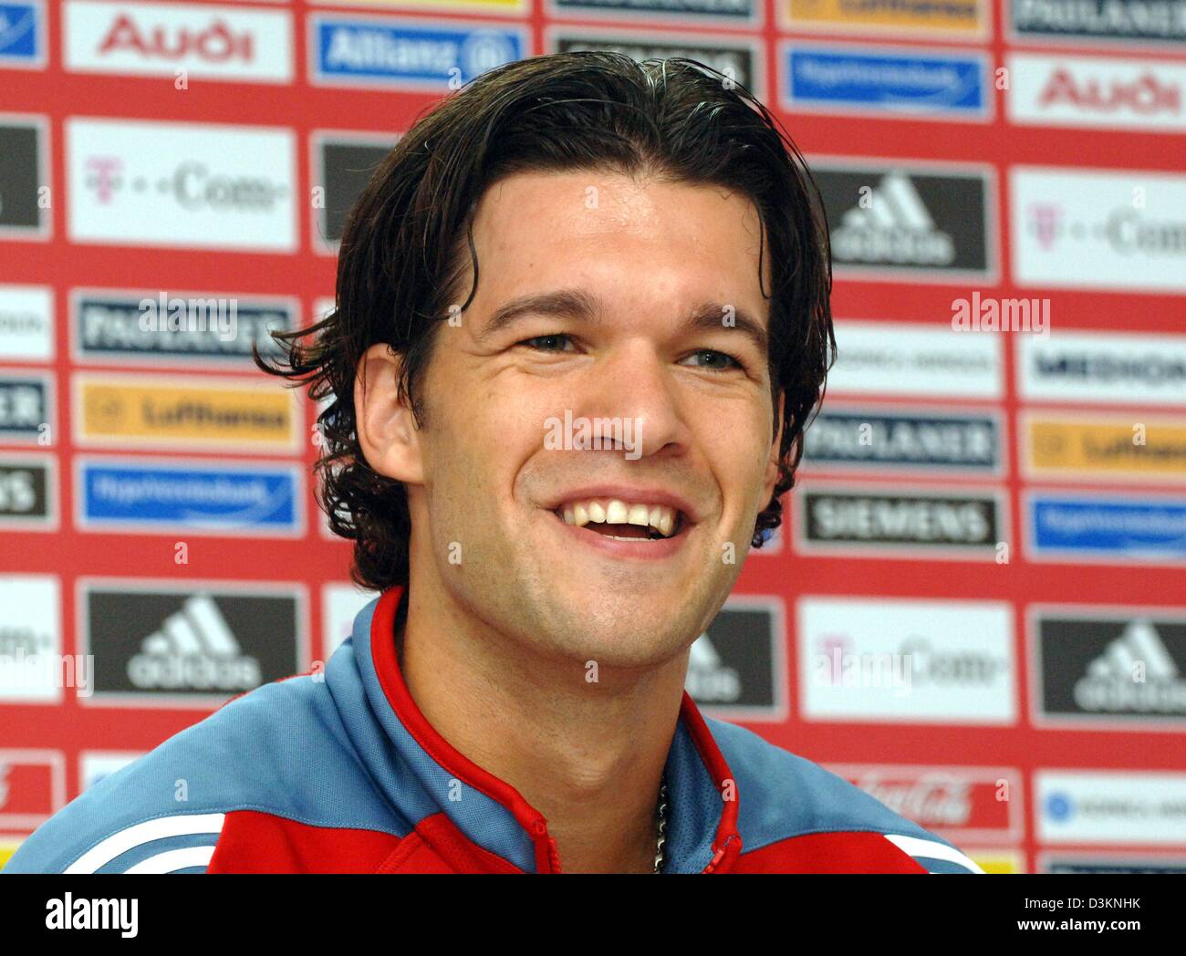 (dpa) - Michael Ballack, team captain of the German Bundesliga champion ...