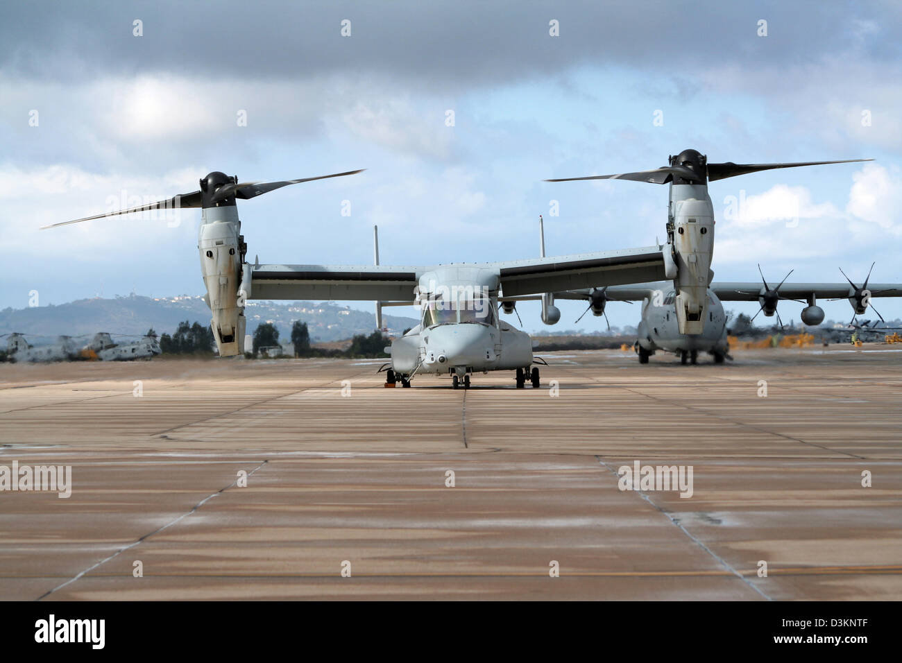 Mv 22 osprey pilot hi-res stock photography and images - Alamy