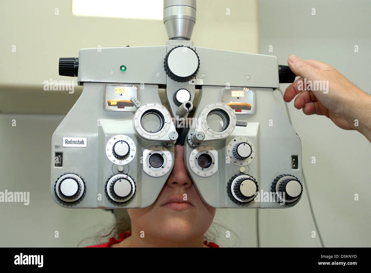 (dpa) - The picture dated 11 July 2005 shows a woman during a visual ...