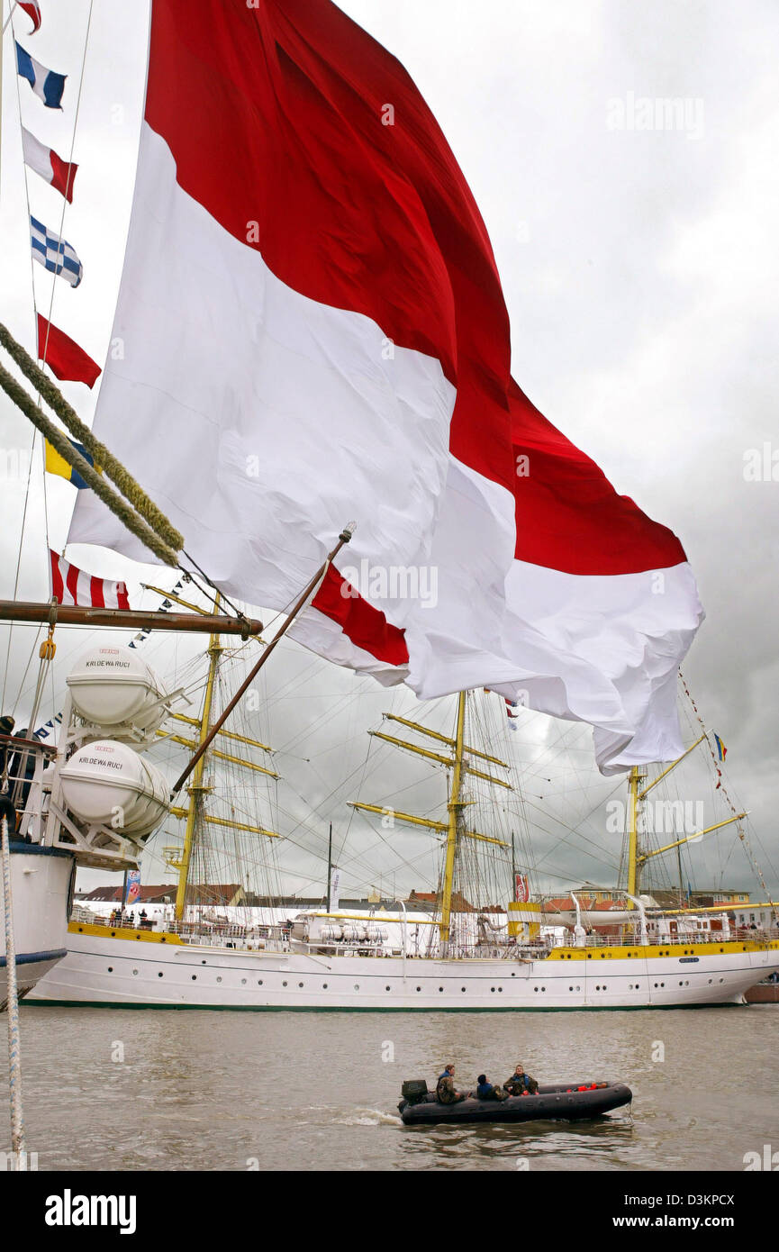 Indonesian colours hi-res stock photography and images - Alamy