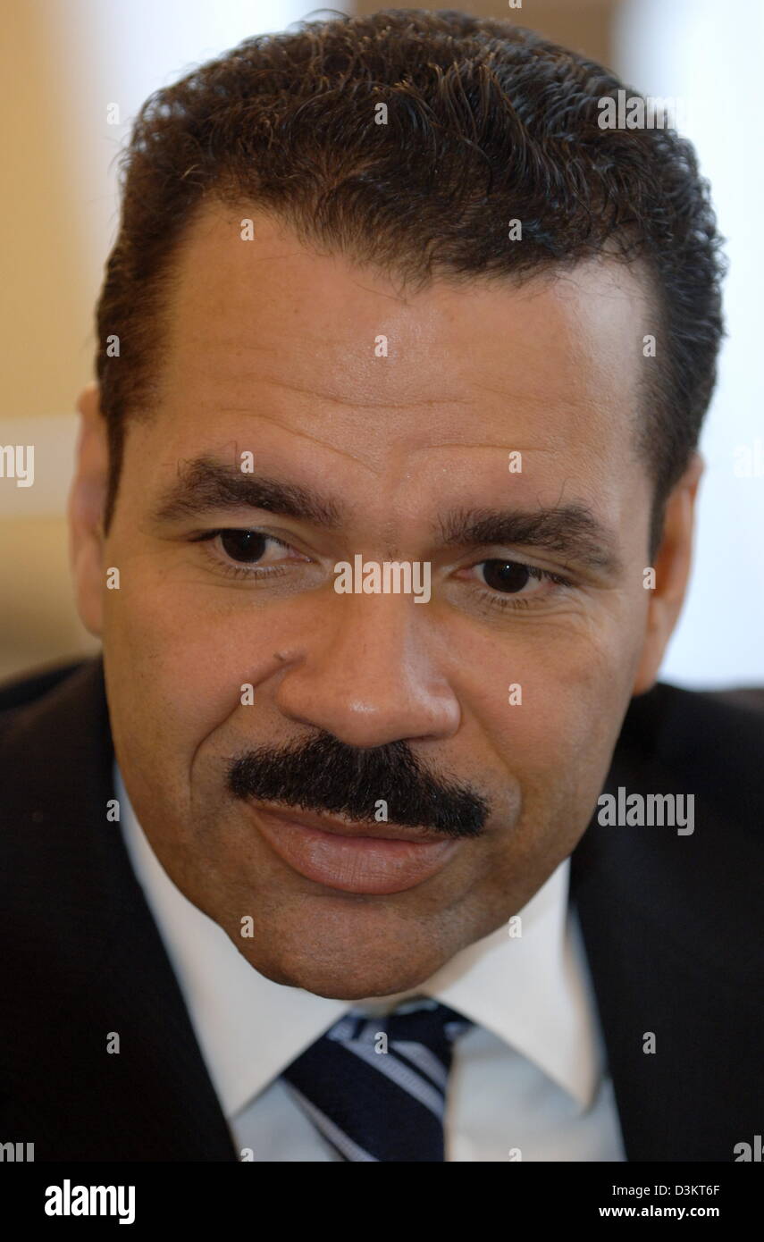 (dpa) - The picture shows Secretary General of Interpol Ronald K. Noble ...