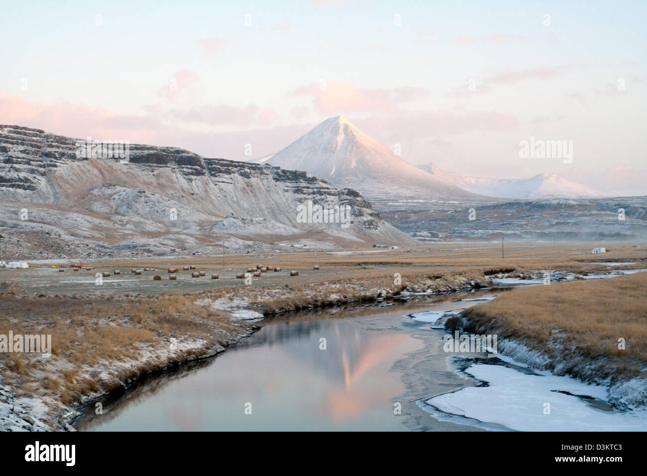 Icelandic morning beauty hi-res stock photography and images - Alamy