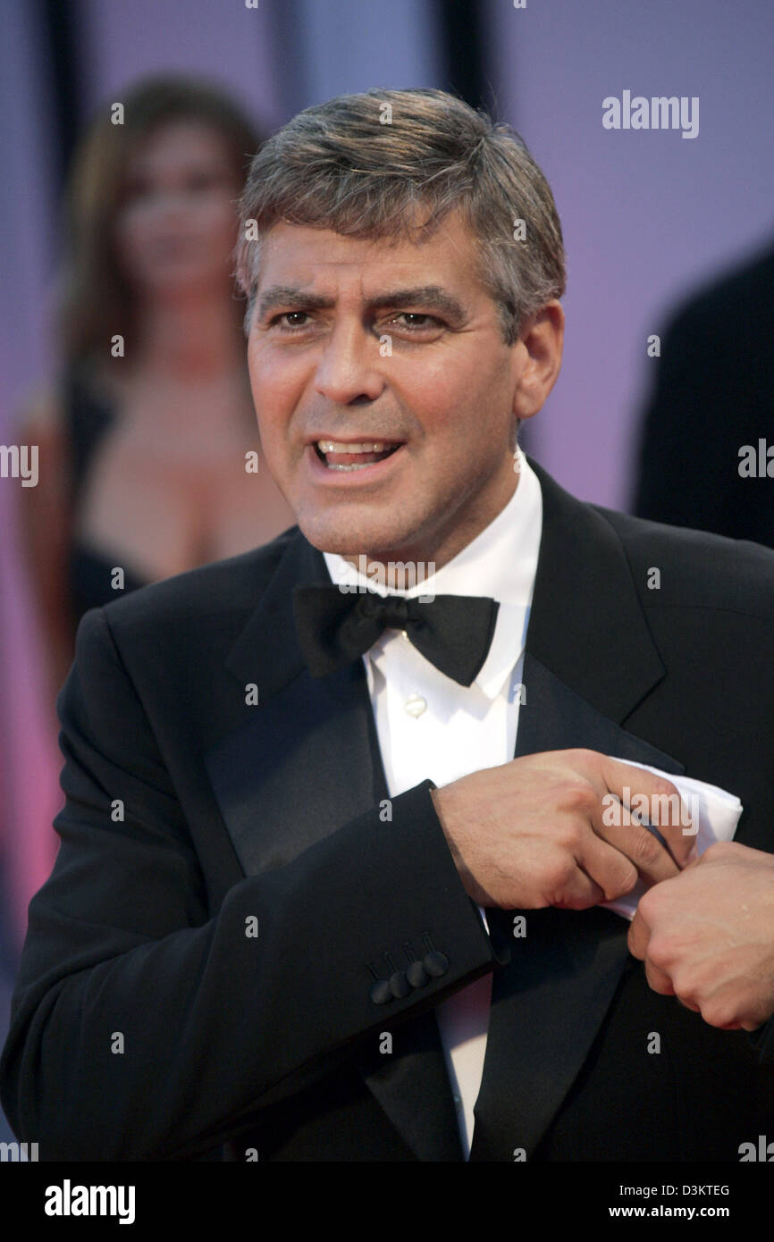 (dpa) - Director and actor George Clooney arrives at the premiere of ...