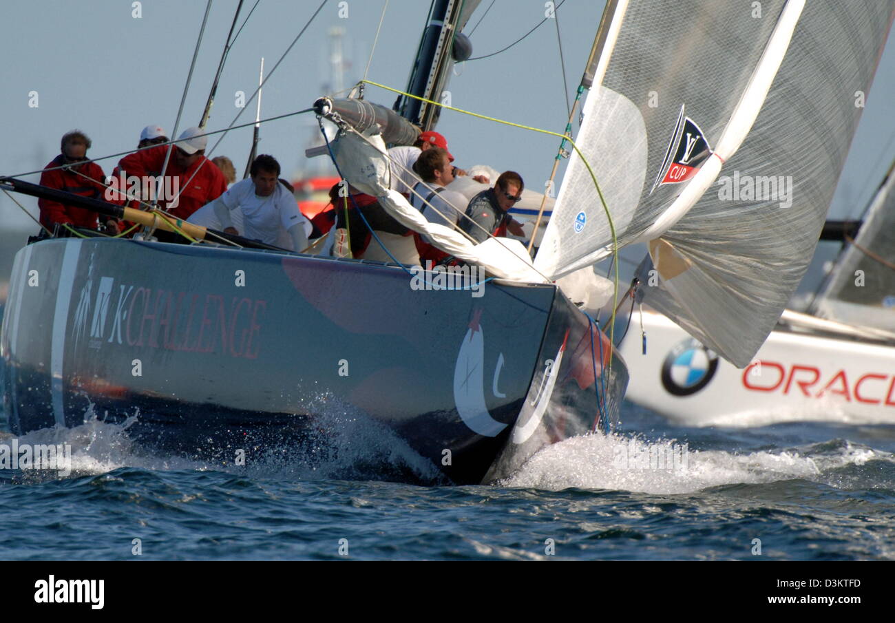 The French Team K-Challenge turns during the second 'Act 7' fleetrace ...