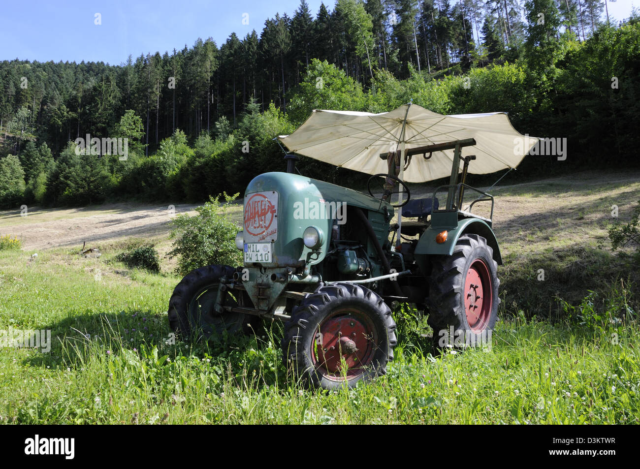 Eicher tractors hi-res stock photography and images - Alamy