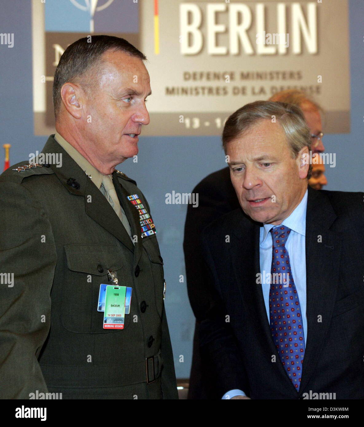 NATO General Secretary Jaap de Hoop Scheffer (R) talks with the Supreme ...