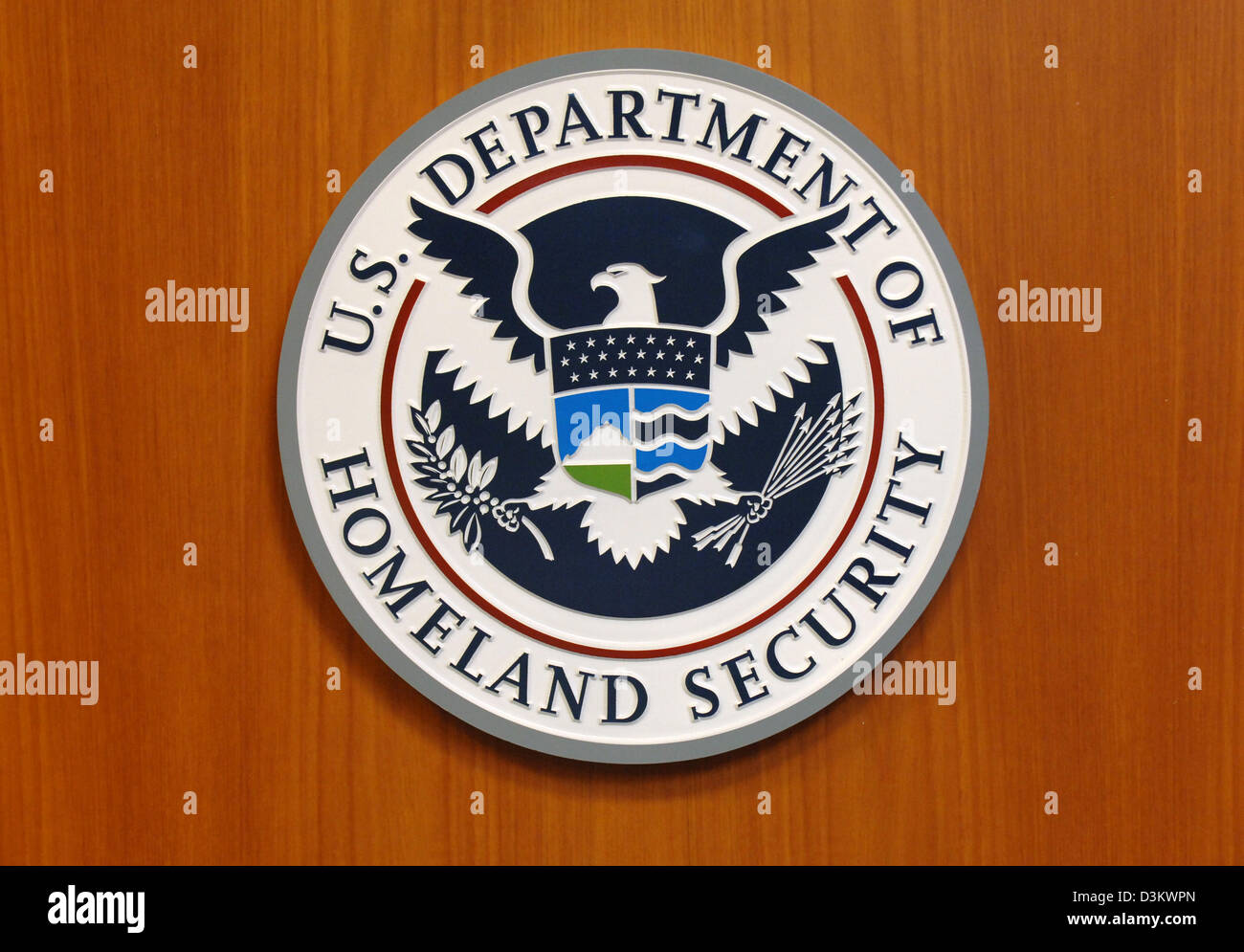 (dpa) - The picture shows the emblem of the US Department of Homeland ...