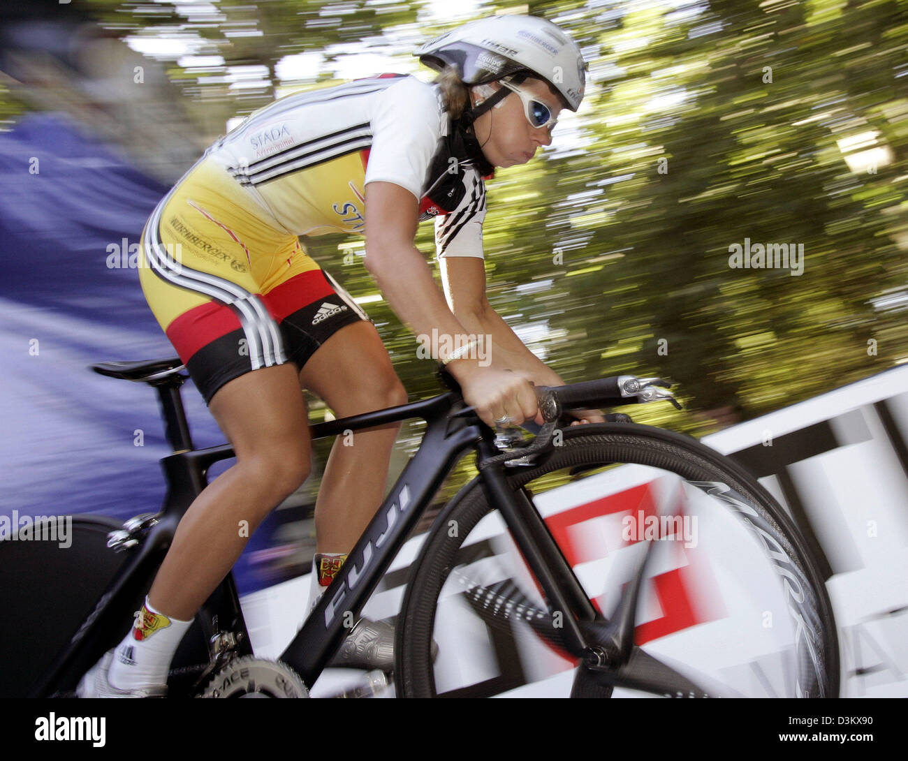 (dpa) - German cyclist Trixi Worrack in action during the women's ...