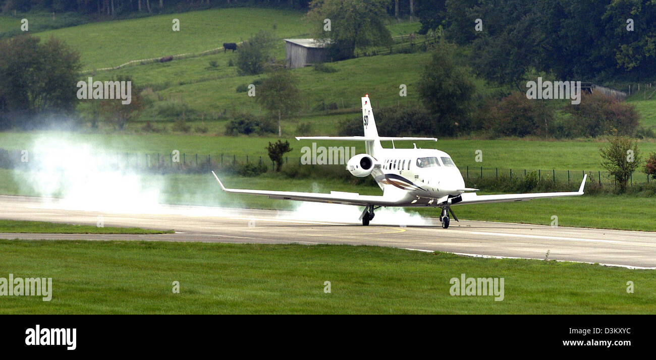 (dpa) - The picture shows the world's first jet constructed with a ...