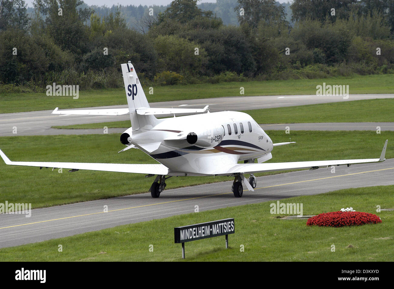 (dpa) - The picture shows the world's first jet constructed with a ...