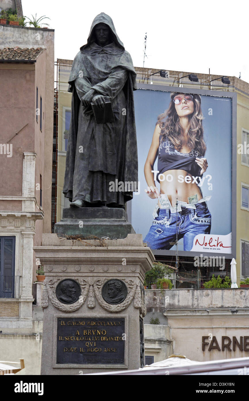 (dpa) - The picture shows the statue of philosopher Giordano Bruno ...