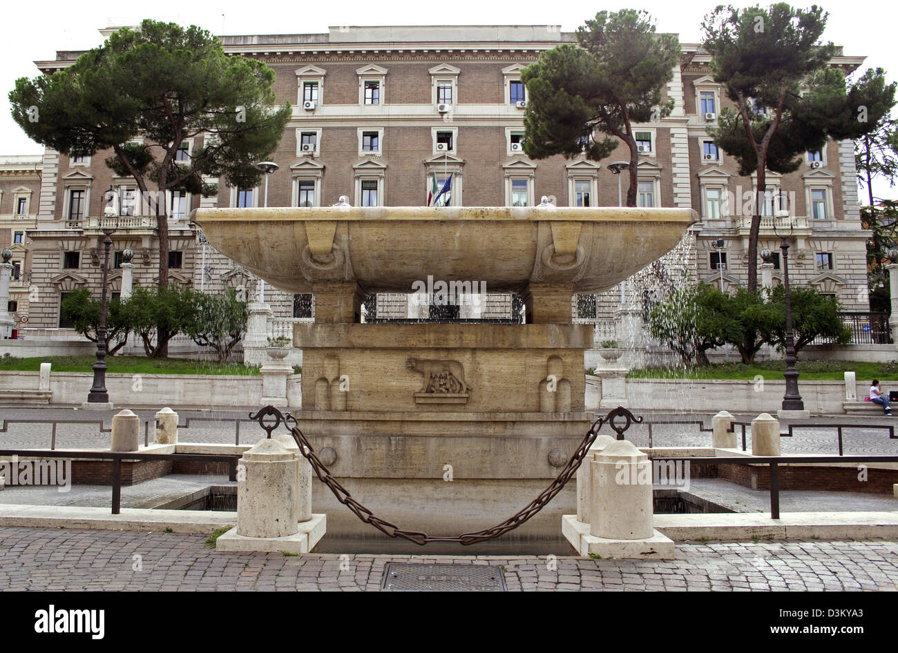 Piazza del viminale fountain hi-res stock photography and images - Alamy