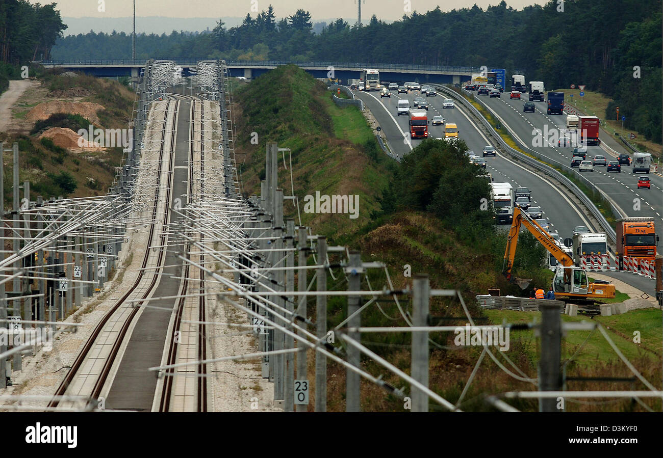 (dpa) - Parallel to the autobahn A9 is the ICE highspeed railroad track ...