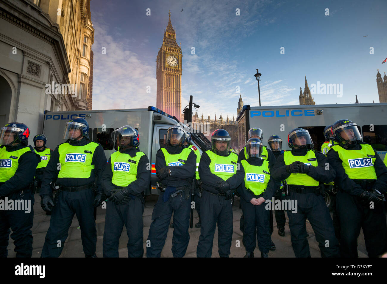 Uk British Riot Police Uniform High Resolution Stock Photography and ...