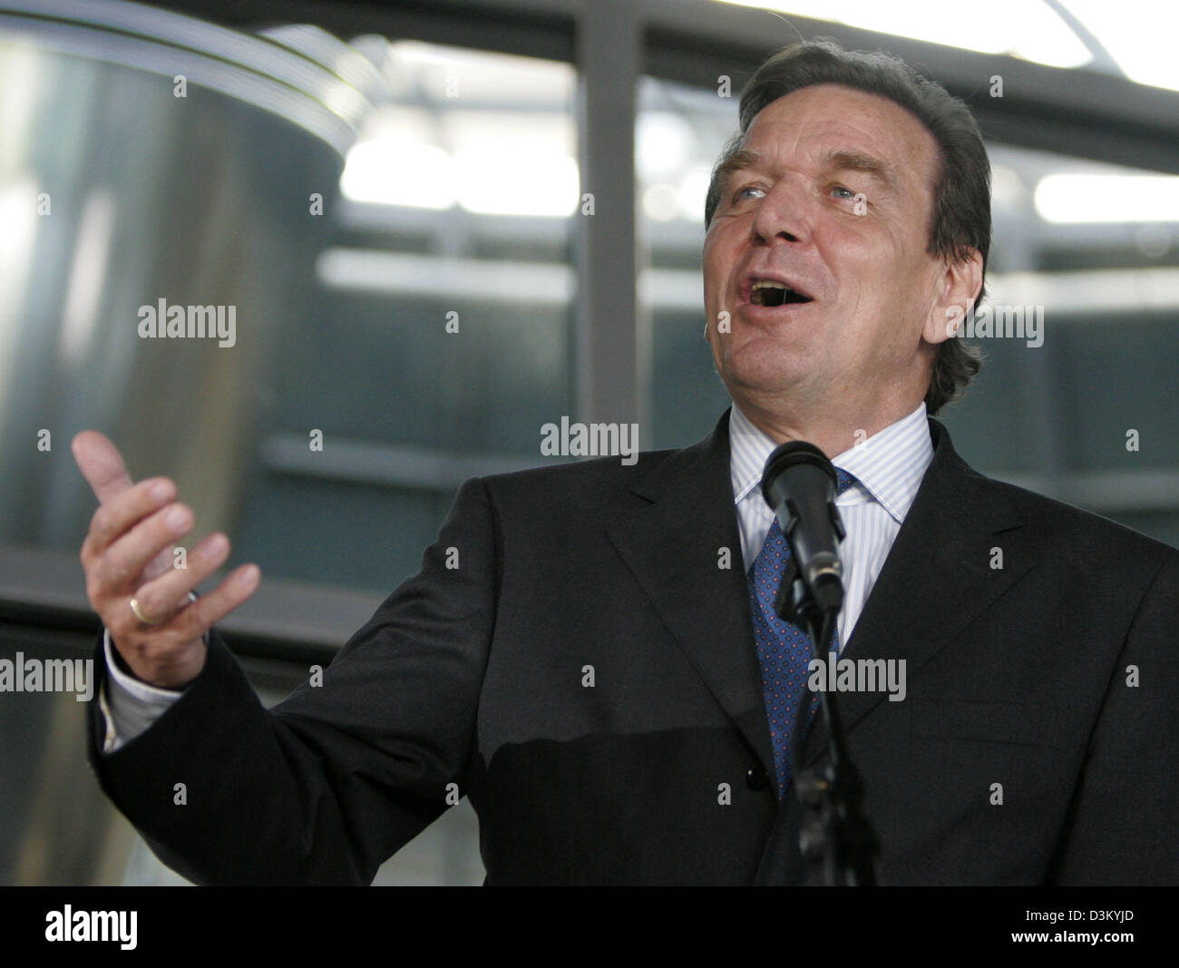 Politics pol parties government male smiling germany hi-res stock ...