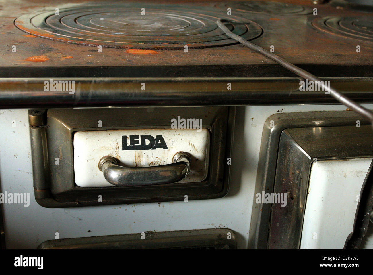 Human interest hum lifestyle house stove antique germany hi-res stock ...