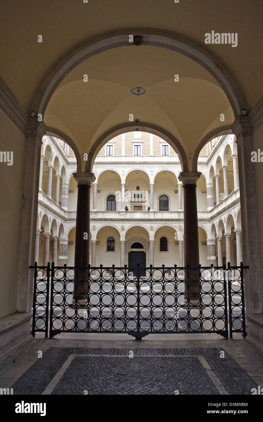(dpa) - The picture shows the Vatican office and the Sacred Roman Rota ...