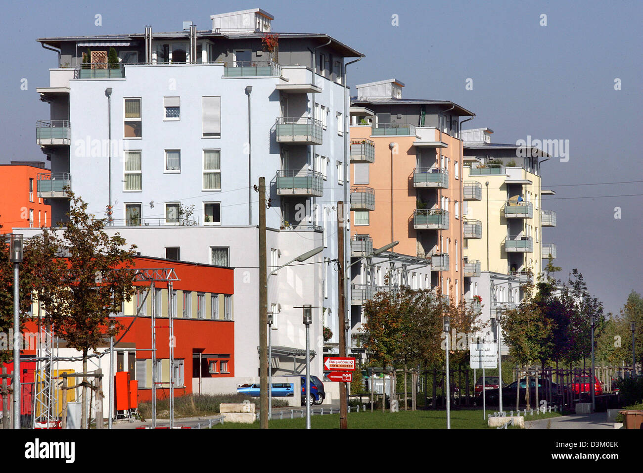 (dpa) - The picture shows modern apartment buildings in Munich, Germany ...