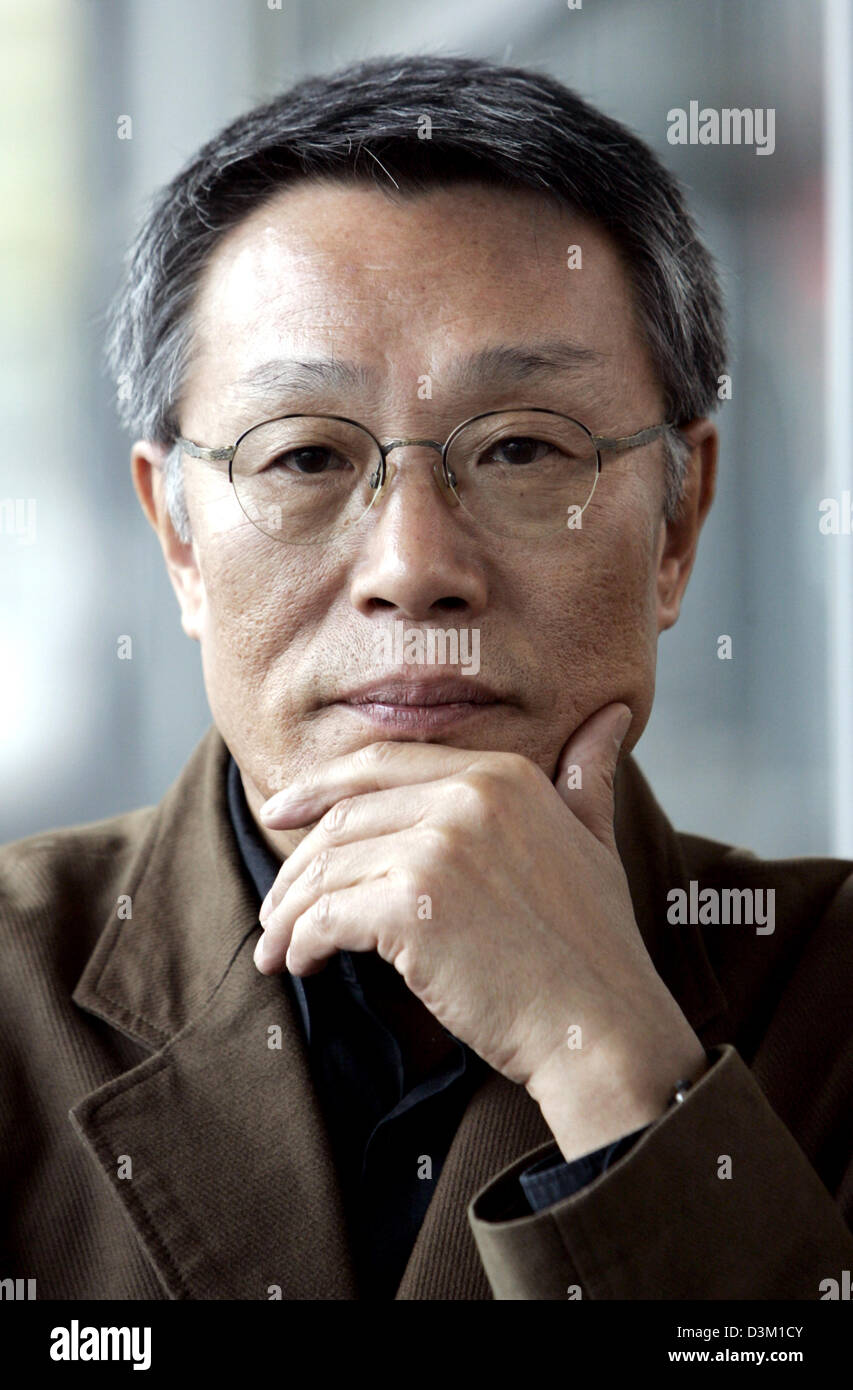 Hwang sok yong hi-res stock photography and images - Alamy