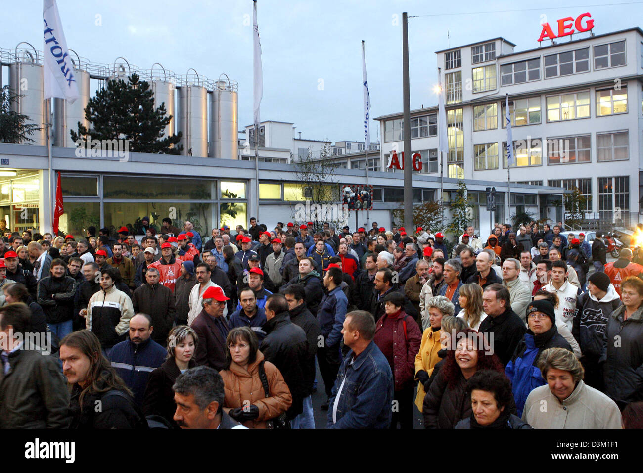 Labour lab strike unions people germany hi-res stock photography and ...