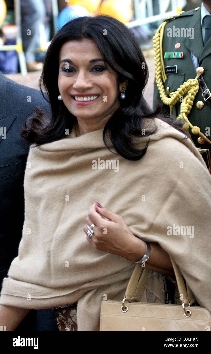 (dpa) - Princess Sarvath of Jordan arrives to the church wedding of ...