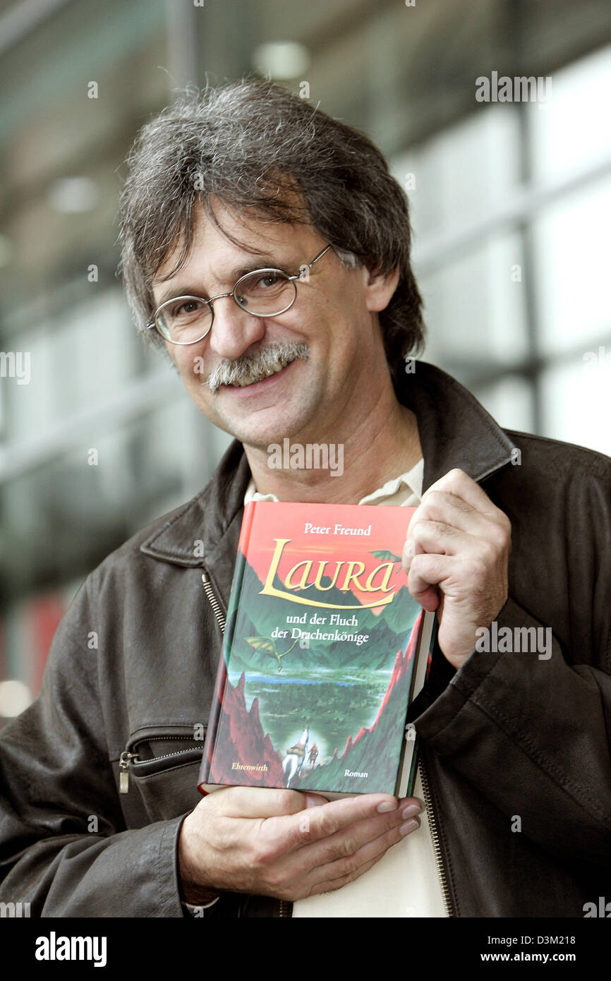 (dpa) - German author, dramatic adviser and producer Peter Freund ...
