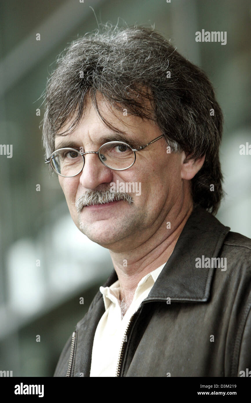 (dpa) - German author, dramatic adviser and producer Peter Freund ...