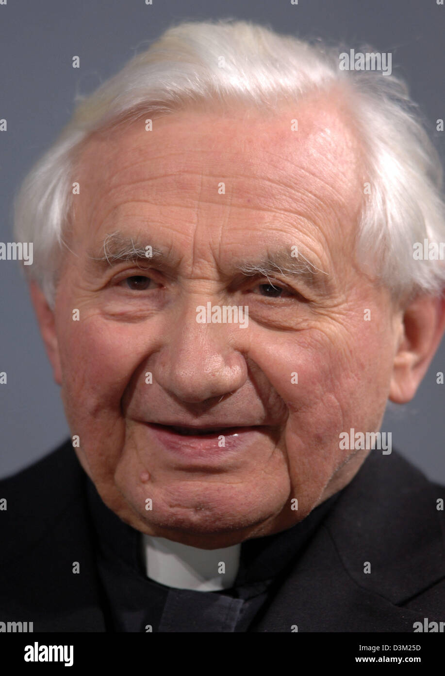 (dpa) - Georg Ratzinger, brother of the Pope, takes part in a ...