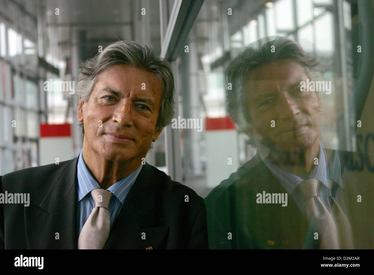(dpa) - French actor Pierre Brice pictured at the Frankfurt Book Fair ...