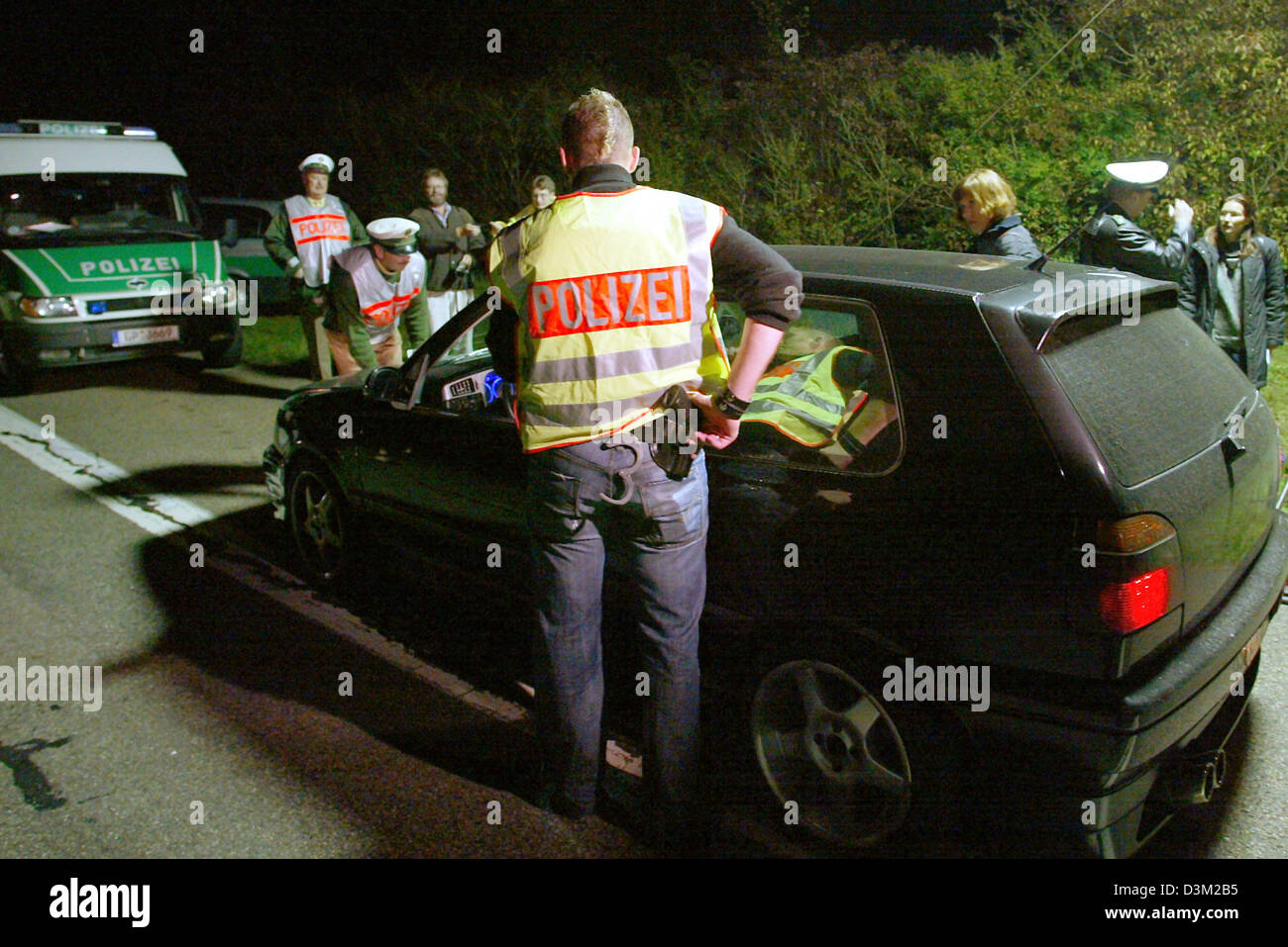 Check points hi-res stock photography and images - Alamy