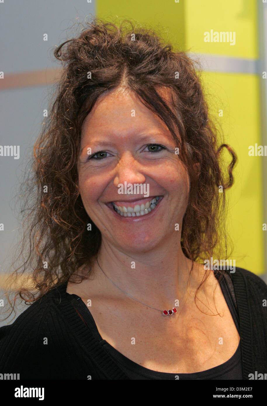 (dpa) - Author and journalist Gisa Kloenne smiles at the Frankfurt Book ...