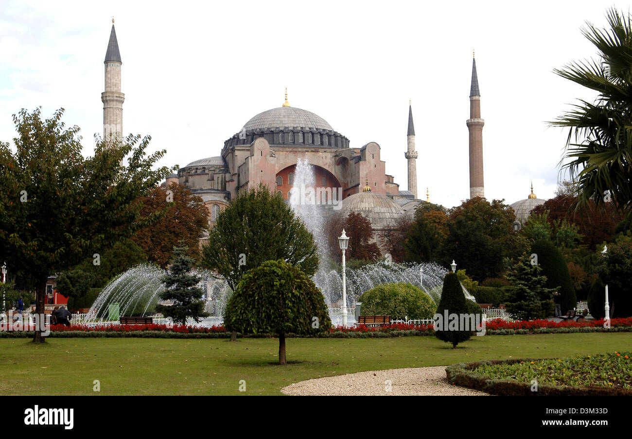 (dpa) - The Hagia Sophia in Istanbul, Turkey, 19 October 2005. The ...