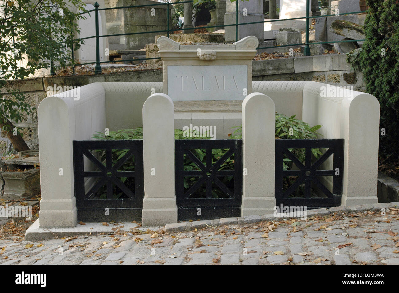 (dpa) - The picture shows the grave of French actor Francois Joseph ...