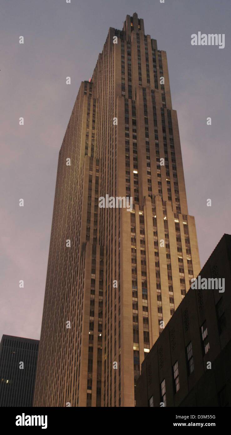 (dpa) - The photo shows Rockefeller Center, photographed from the ...