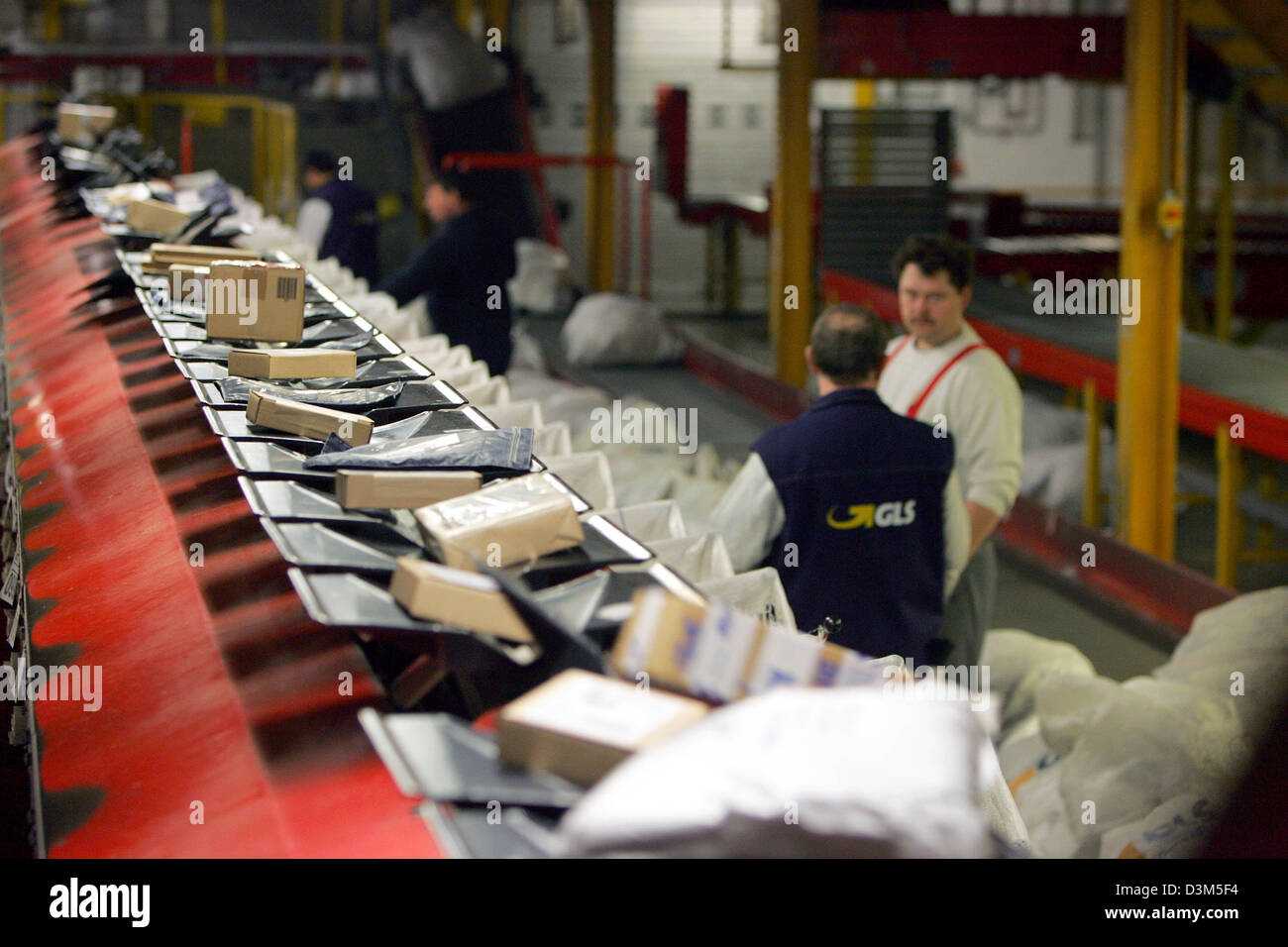 General logistics systems hi-res stock photography and images - Alamy