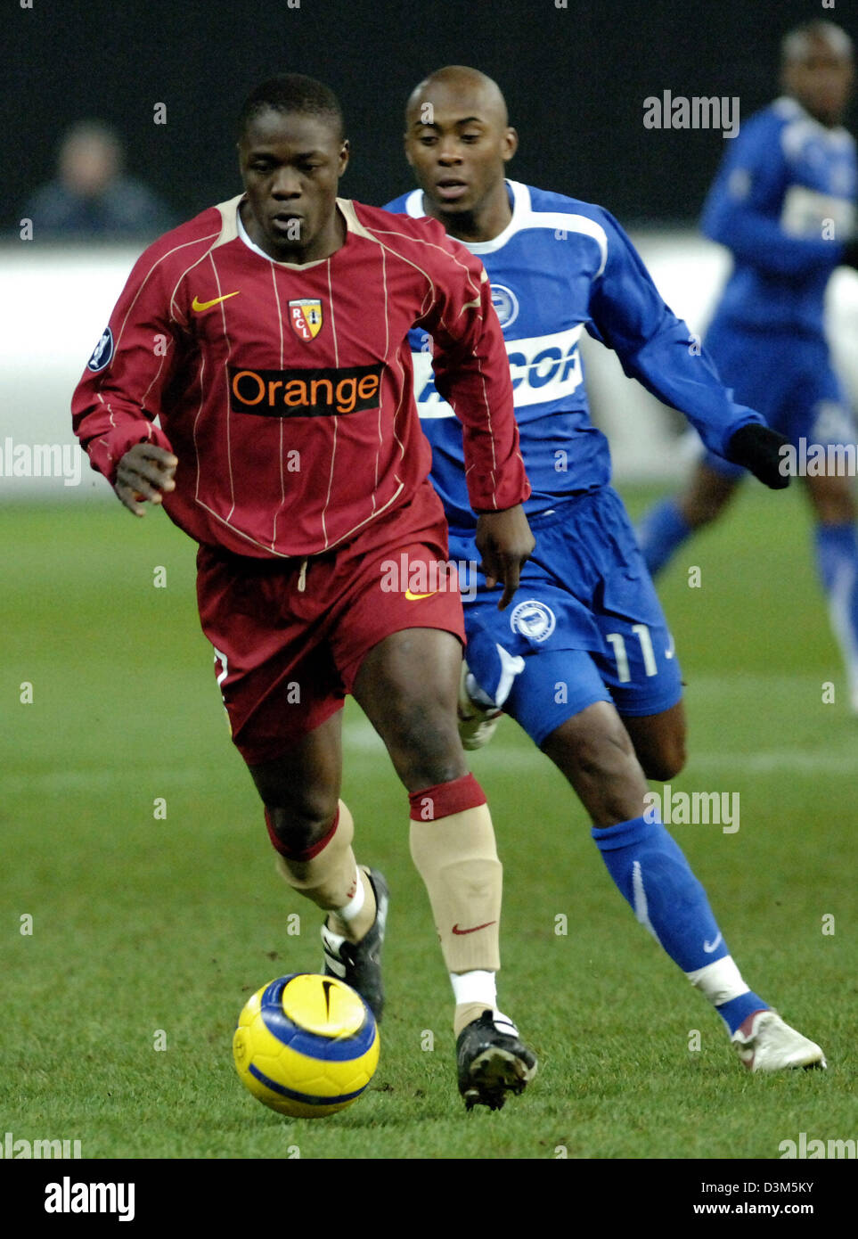 Aruna dindane lens hi-res stock photography and images - Alamy