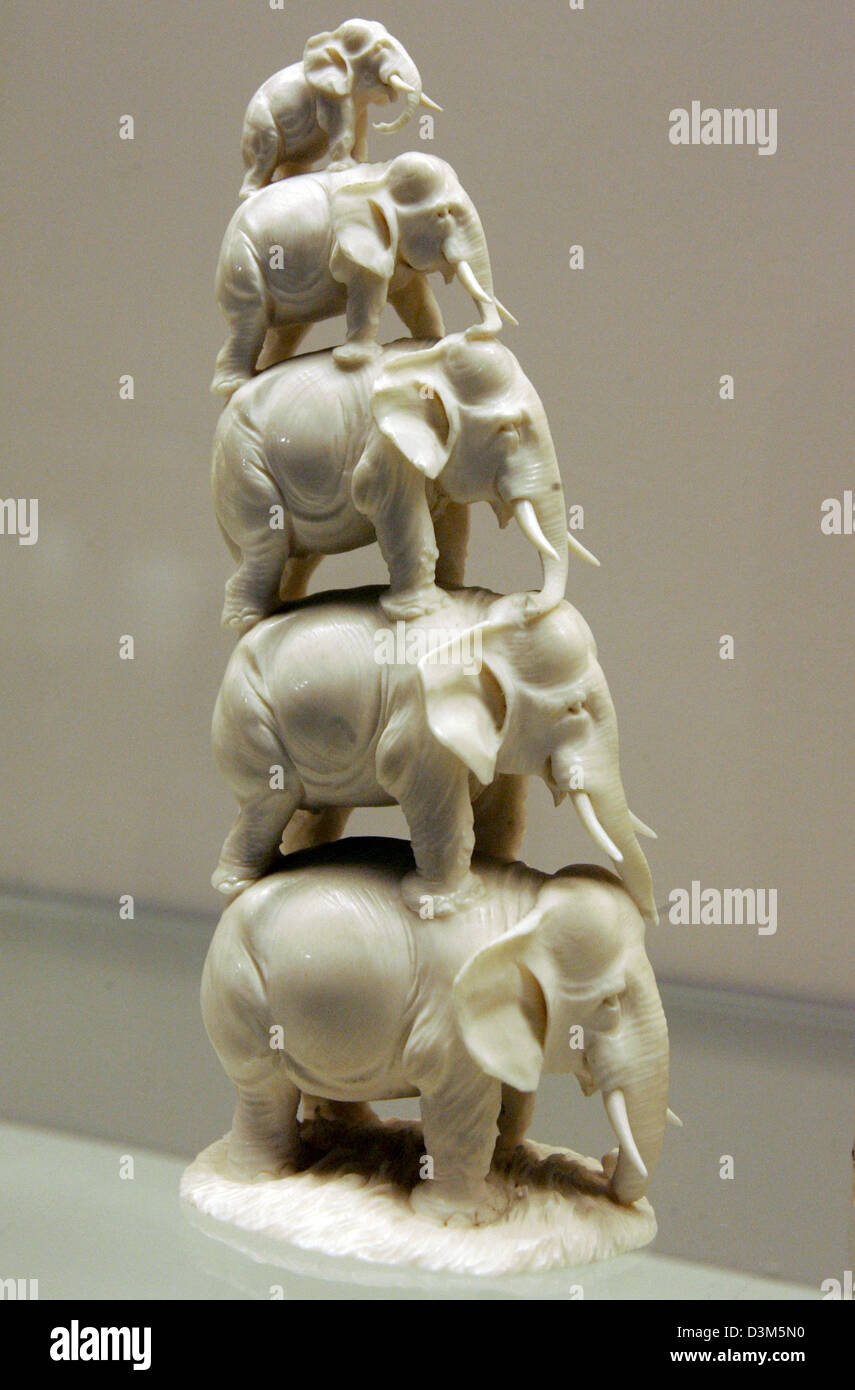 (dpa) - The picture shows a pyramid of elephants exhibited in the ...