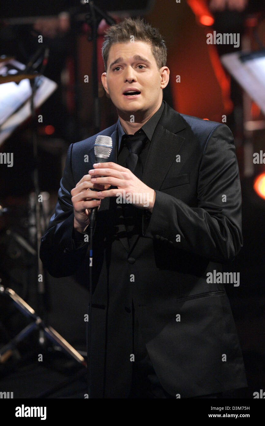 Arts culture entertainment ace music entertainment celebrities singing ...