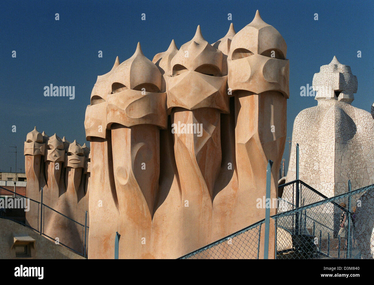 (dpa file) - The picture shows a series of chimney stacks from ...