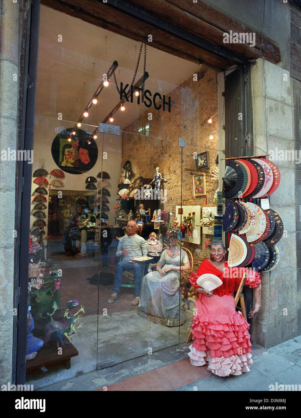 (dpa file) - The photo shows a store in the former harbour quarter ...