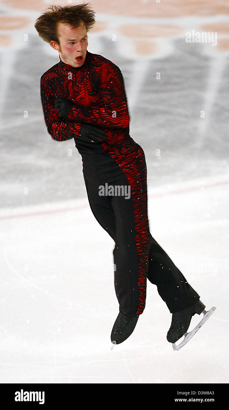 (dpa) - German figure skater Stefan Lindemann (25) performs in the men ...