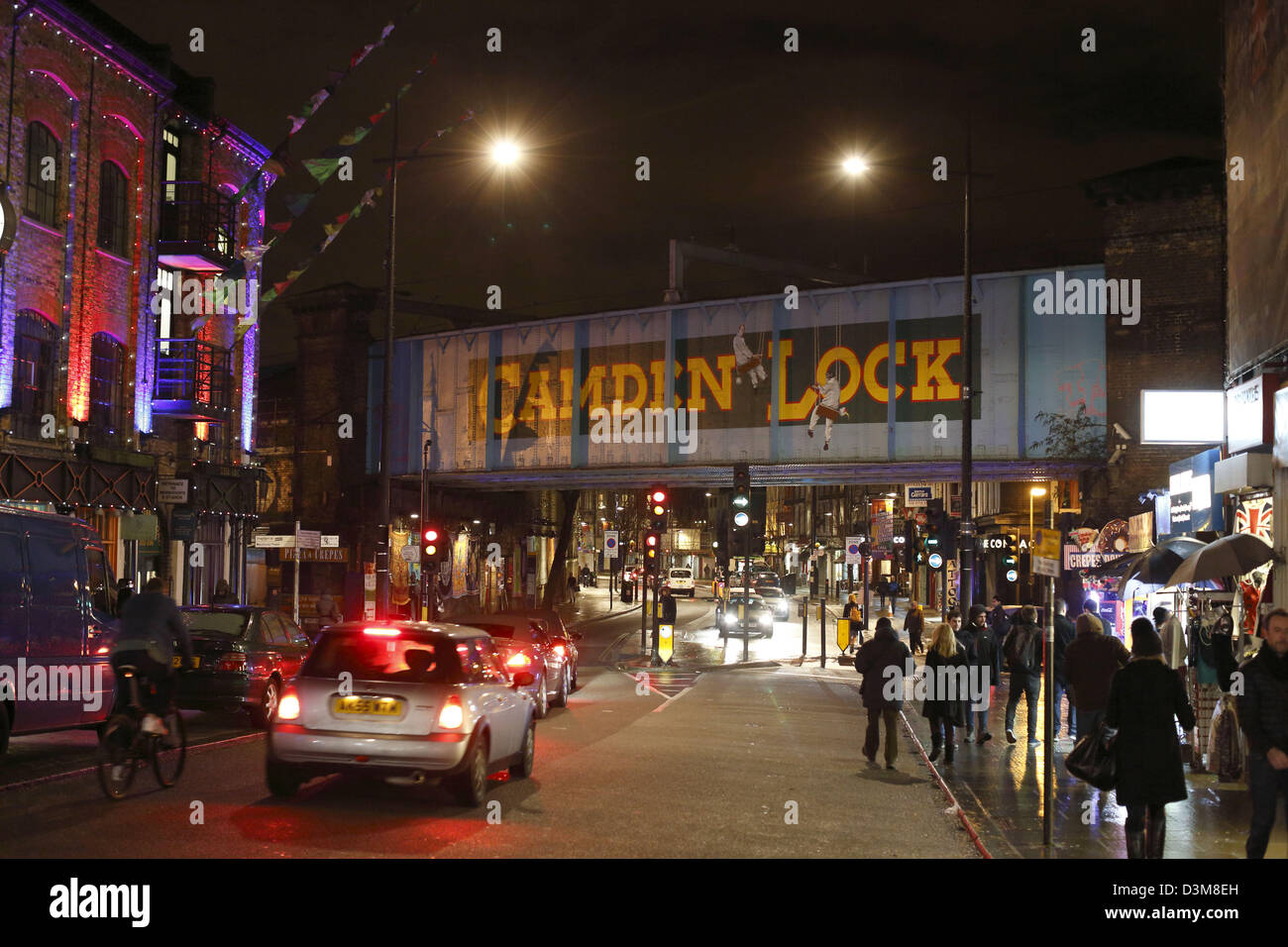 Night time in camden hi-res stock photography and images - Alamy