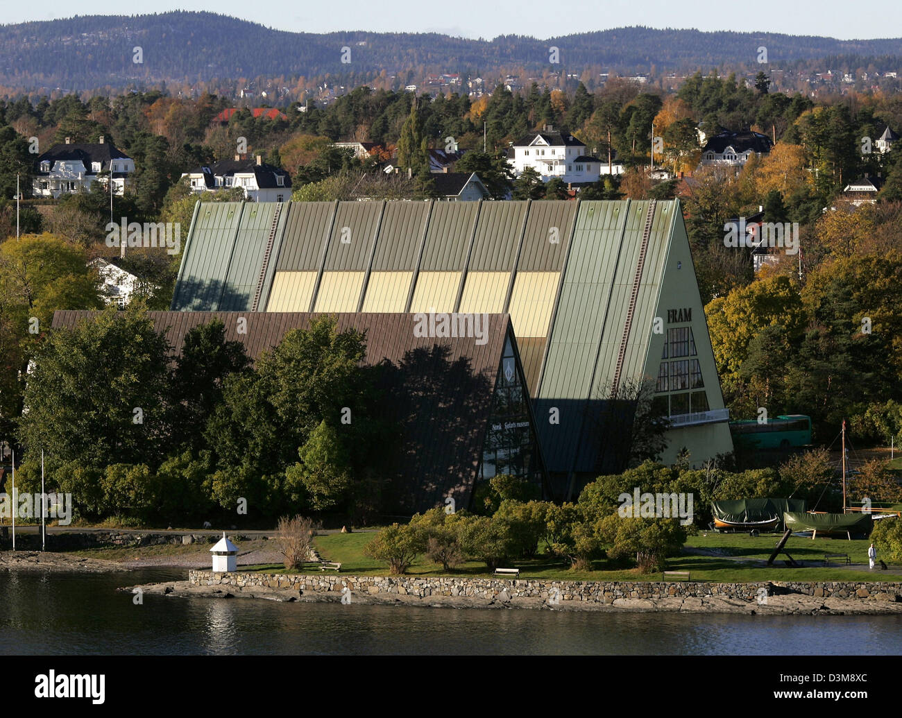 (dpa) - The picture shows the FRAM museum researching on polar ...