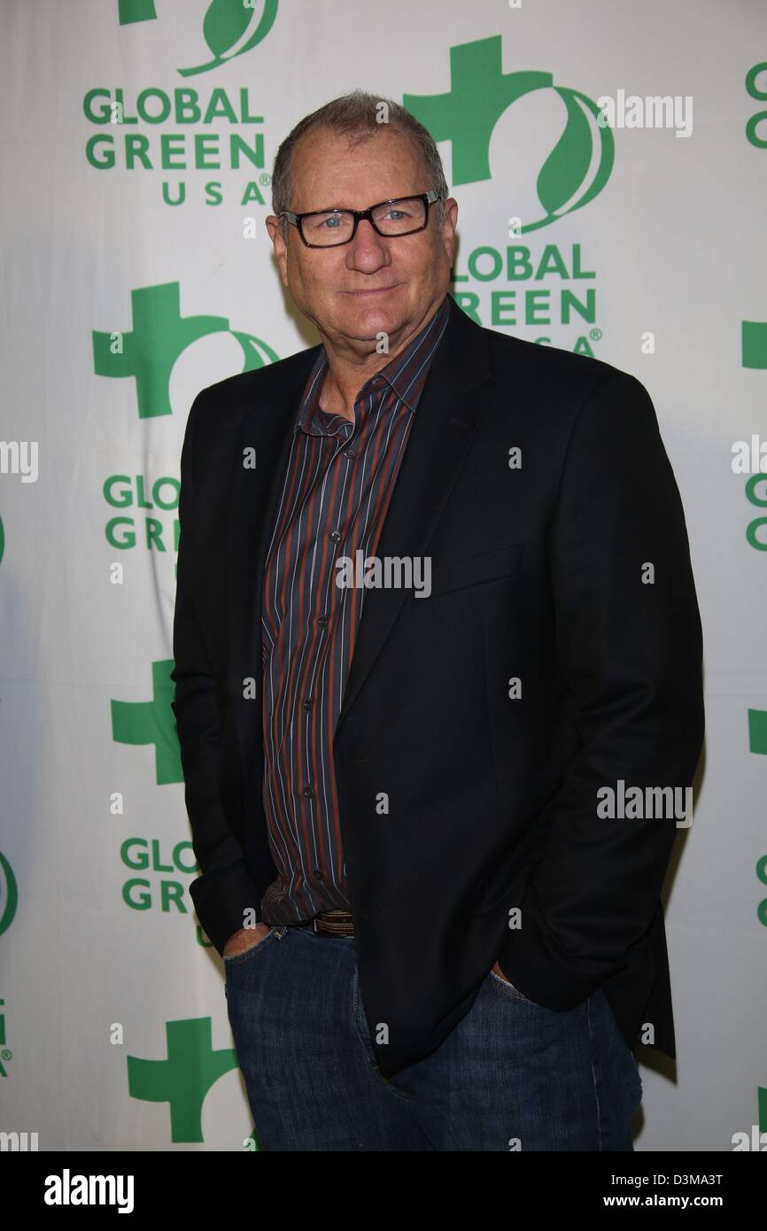 Ed O'Neill arrives at Global Green USA's 10th Anniversary Pre-Oscar ...