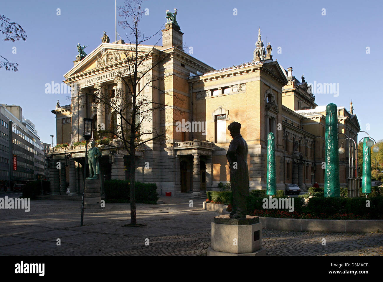 Human interest hum arts culture entertainment ace theatre sculpture ...