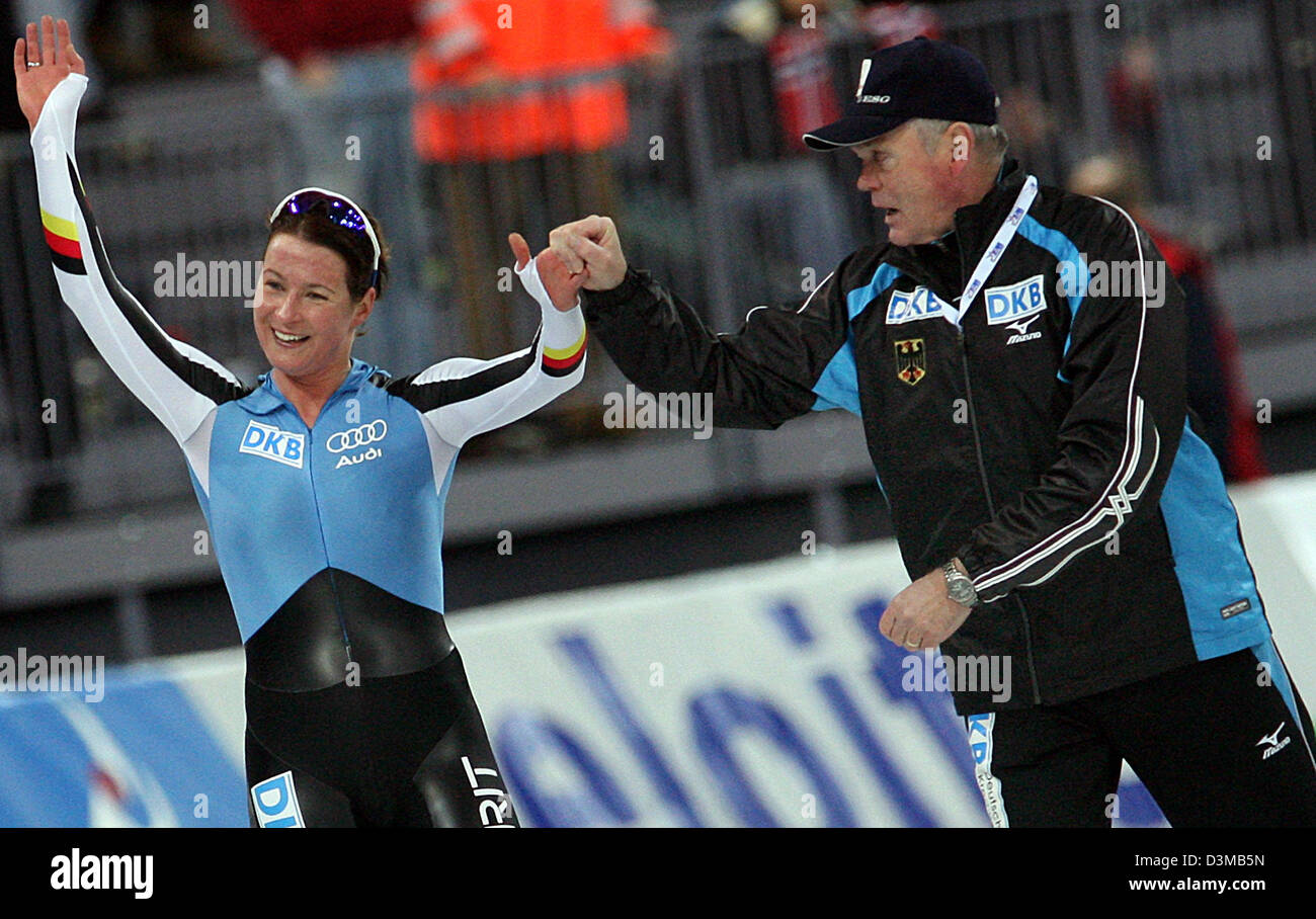 (dpa) - German speed skater Claudia Pechstein celebrates her European ...