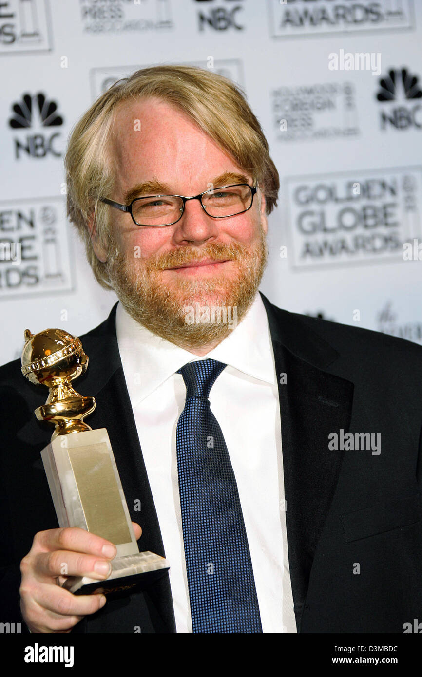 (dpa) - US actor Philip Seymour Hoffman poses for photographers with ...
