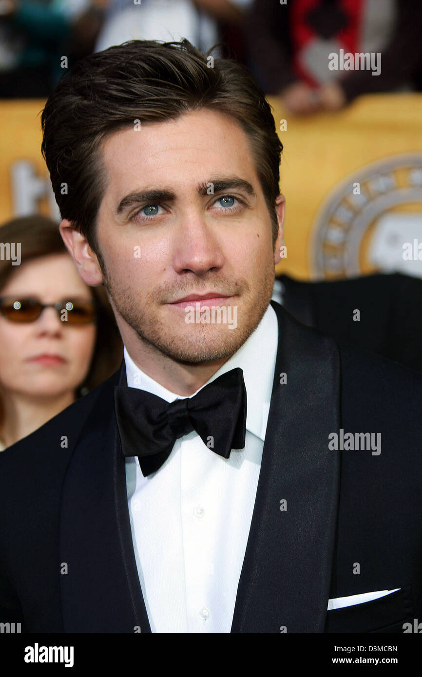 Actor Jake Gyllenhaal arrives on the red carpet during the 12th Annual ...
