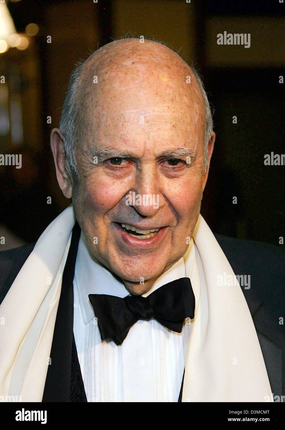US American actor, screenwriter, producer and director Carl Reiner ...
