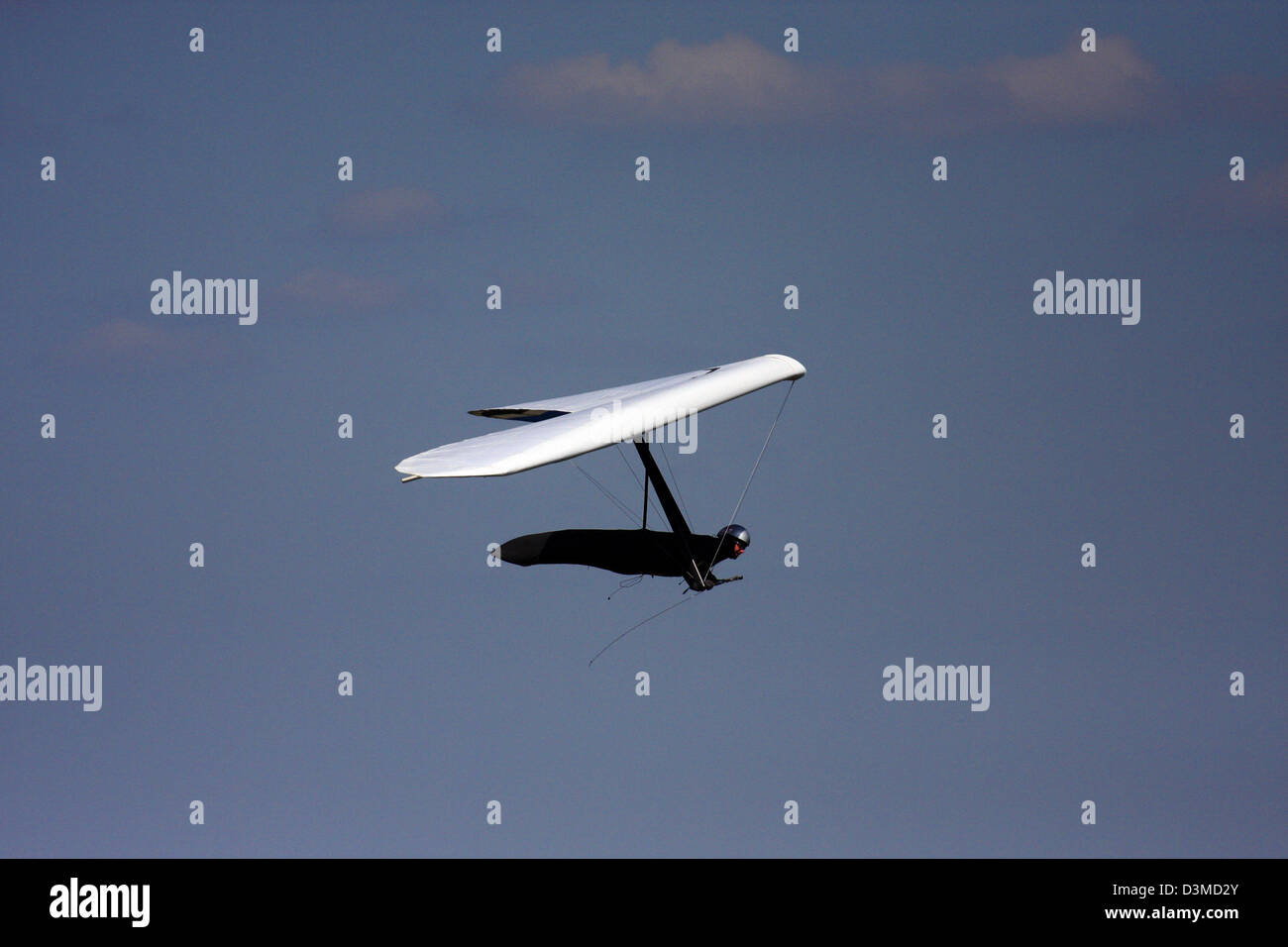 Modern hang glider in flight Stock Photo - Alamy